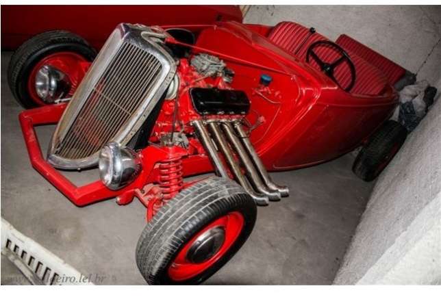 Coleção rara de carros antigos está sendo leiloada no Brasil; veja fotos