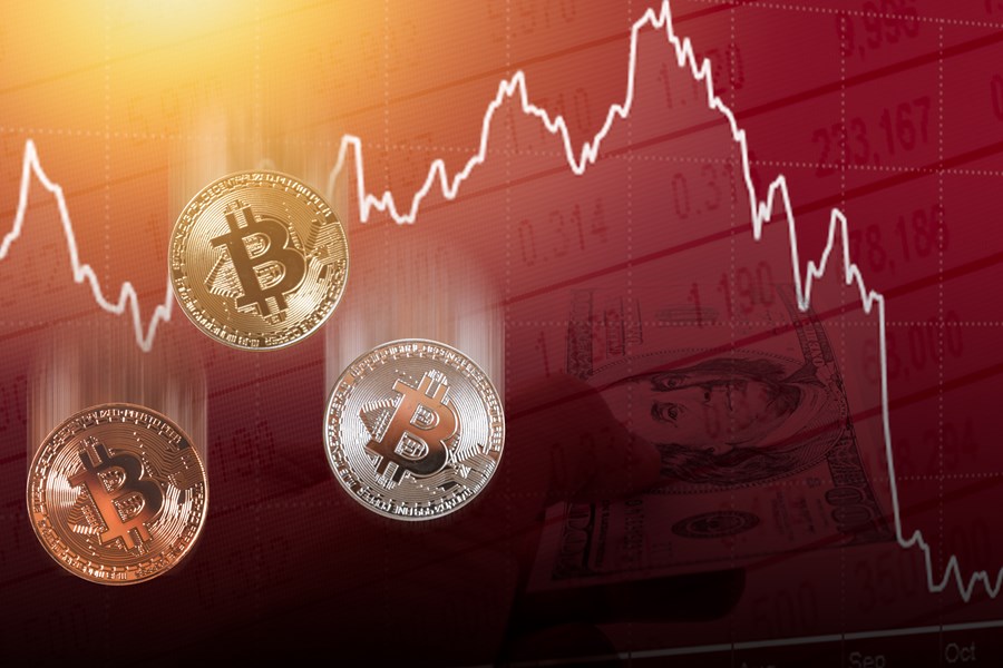 Bitcoin: o que explica a repentina queda de mais de 10% após quase ...