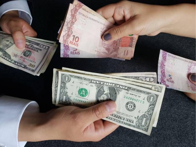 Câmbio: JPMorgan vê recuperação do real ante dólar mais próxima após ...
