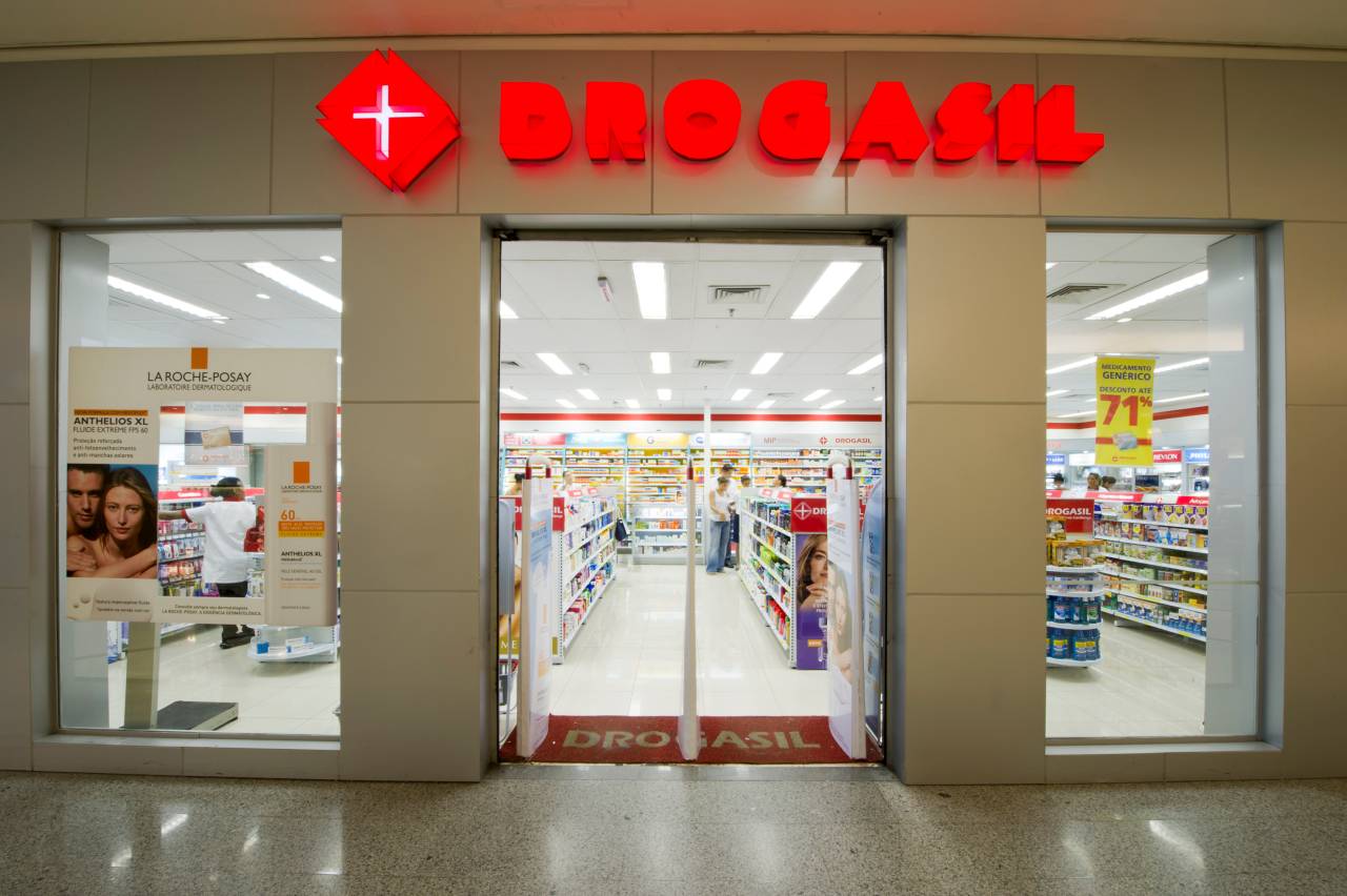 Raia Drogasil vê lucro crescer 45% no 2º tri e eleva meta de abertura ...