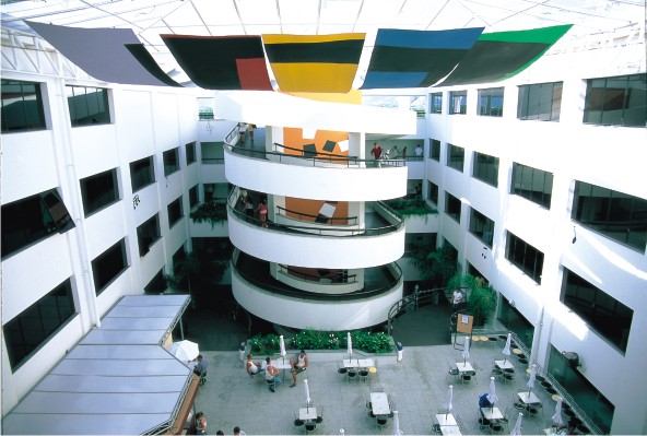 Ações da Estácio avançam com descredenciamento da duas concorrentes no RJ