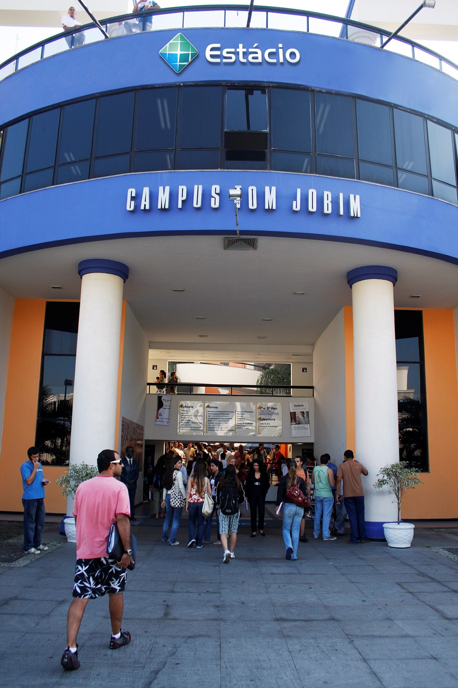 Comprando na baixa: 2 fundos aumentam participação na Estácio em meio a ...