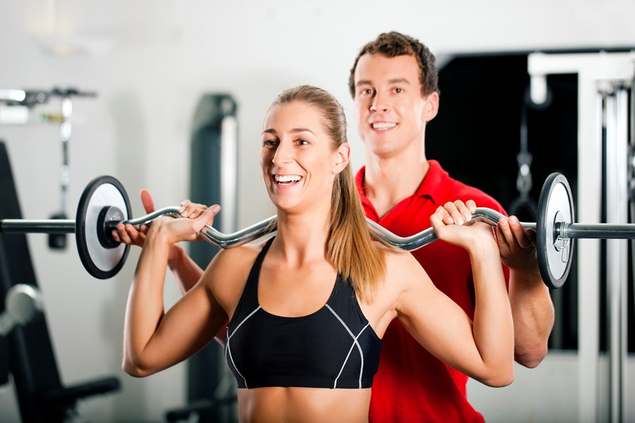 Contratar personal trainer custa entre R$ 20 e R$ 120 por hora-aula