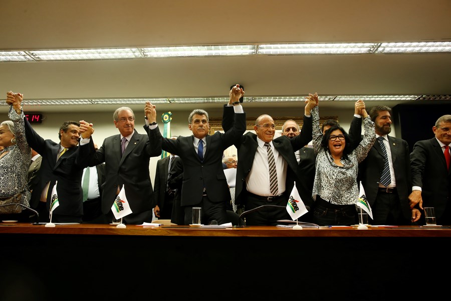 PMDB saiu, como a Bolsa queria. Mas e agora, quais os próximos “upsides ...