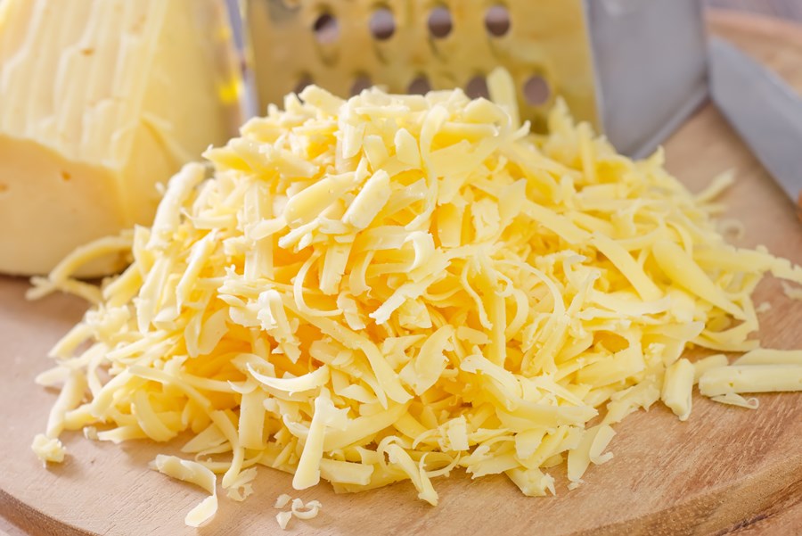 Anvisa recolhe 22 lotes de queijo ralado por segurança