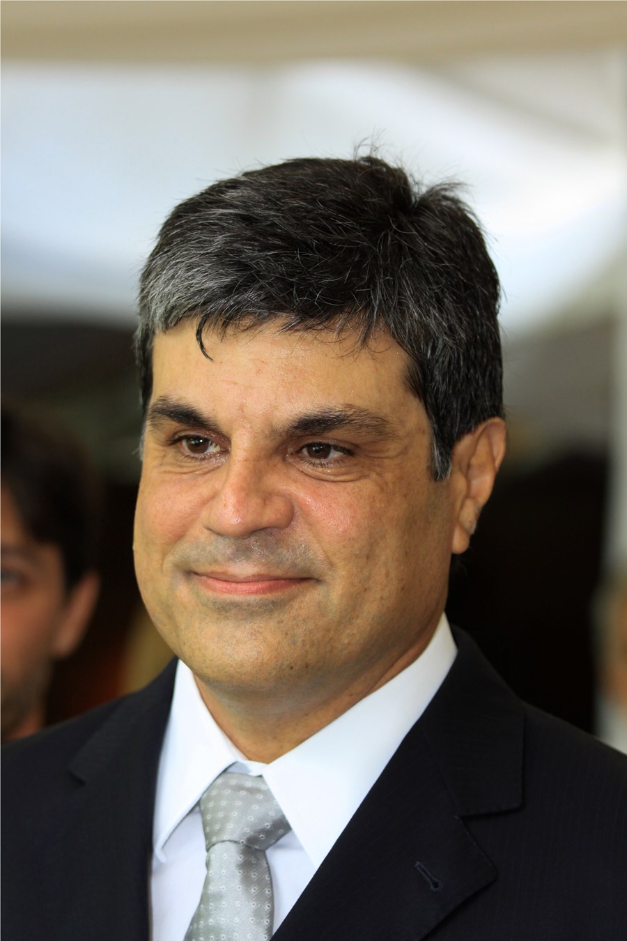 Conheça Renzo Bernardi, o investidor que quer ser “os olhos dos ...