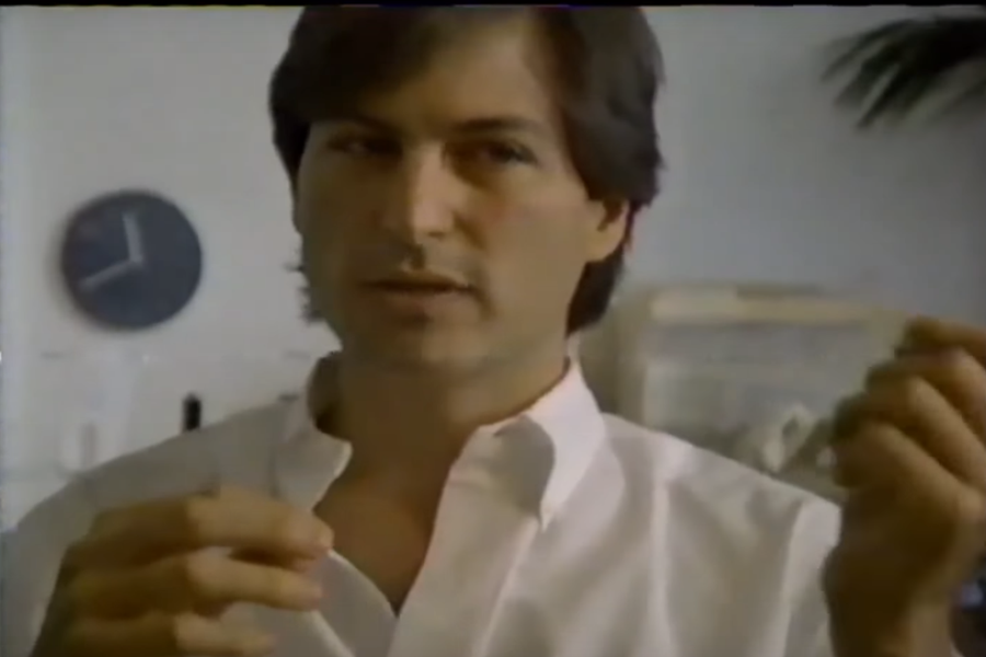 Vídeo de Steve Jobs na juventude viraliza com lição de liderança