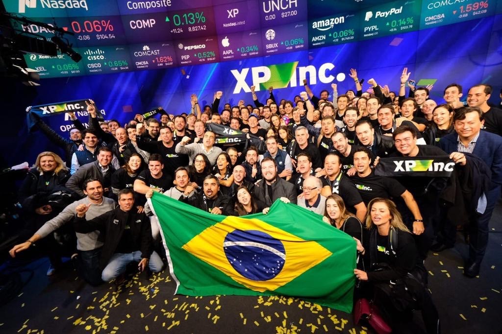 IPO da XP: ações fecham com alta de 27% em sua estreia na Nasdaq