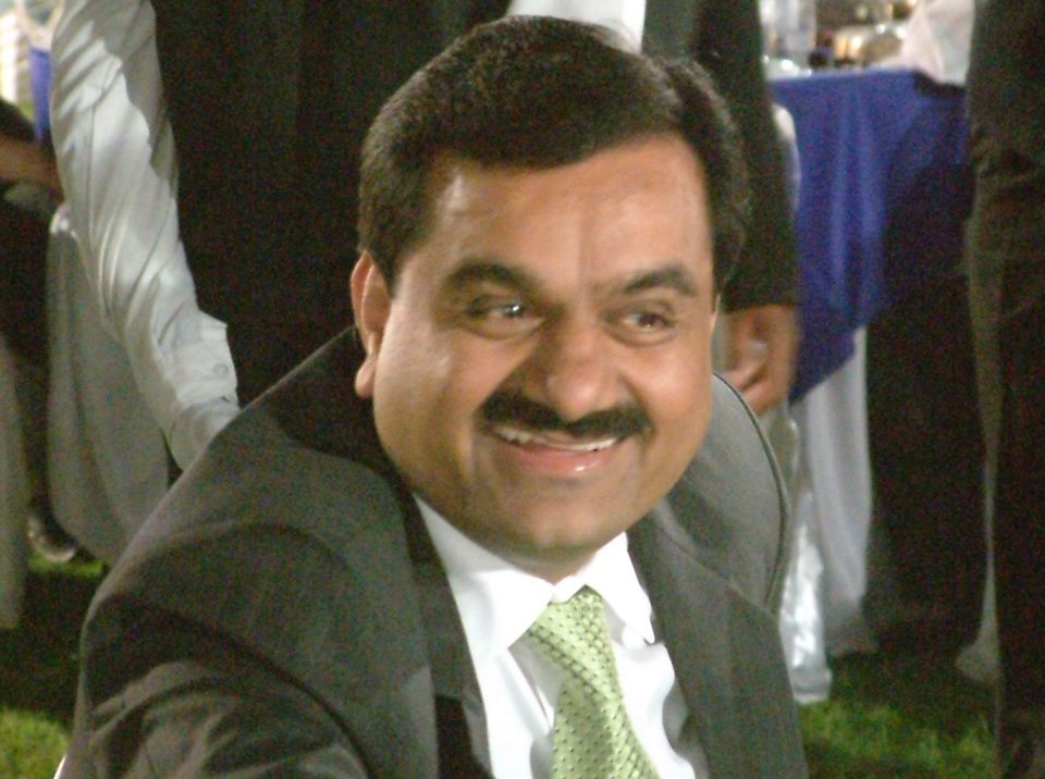 Bilionário indiano Gautam Adani supera Jeff Bezos e se torna o segundo ...