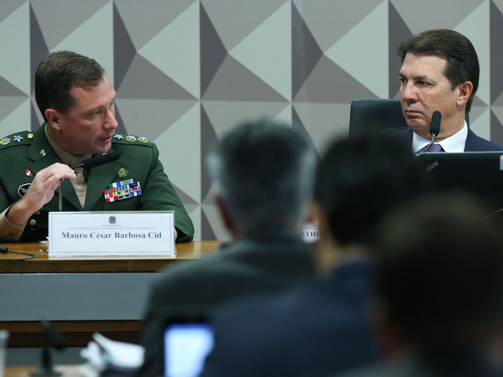 Ex-ajudante de Bolsonaro preso de novo: veja quais medidas Mauro Cid ...