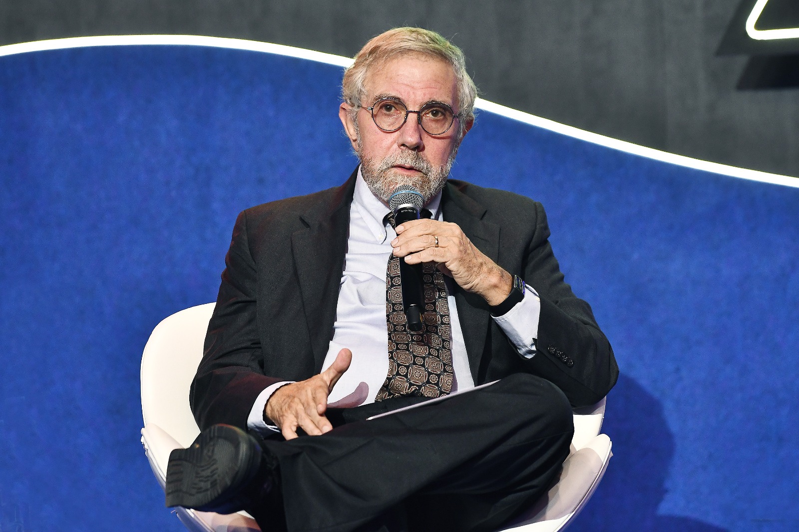 Juros altos não estão afetando crescimento econômico, diz Paul Krugman