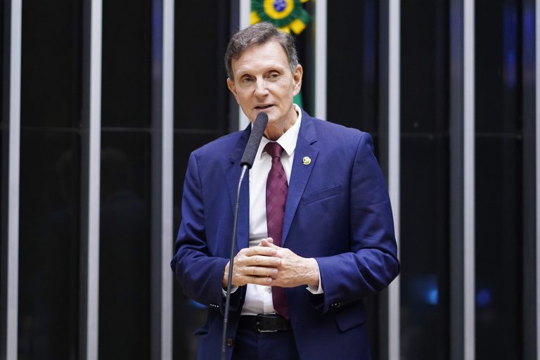 MP denuncia Crivella e pede devolução de R$ 32 mi aos cofres públicos
