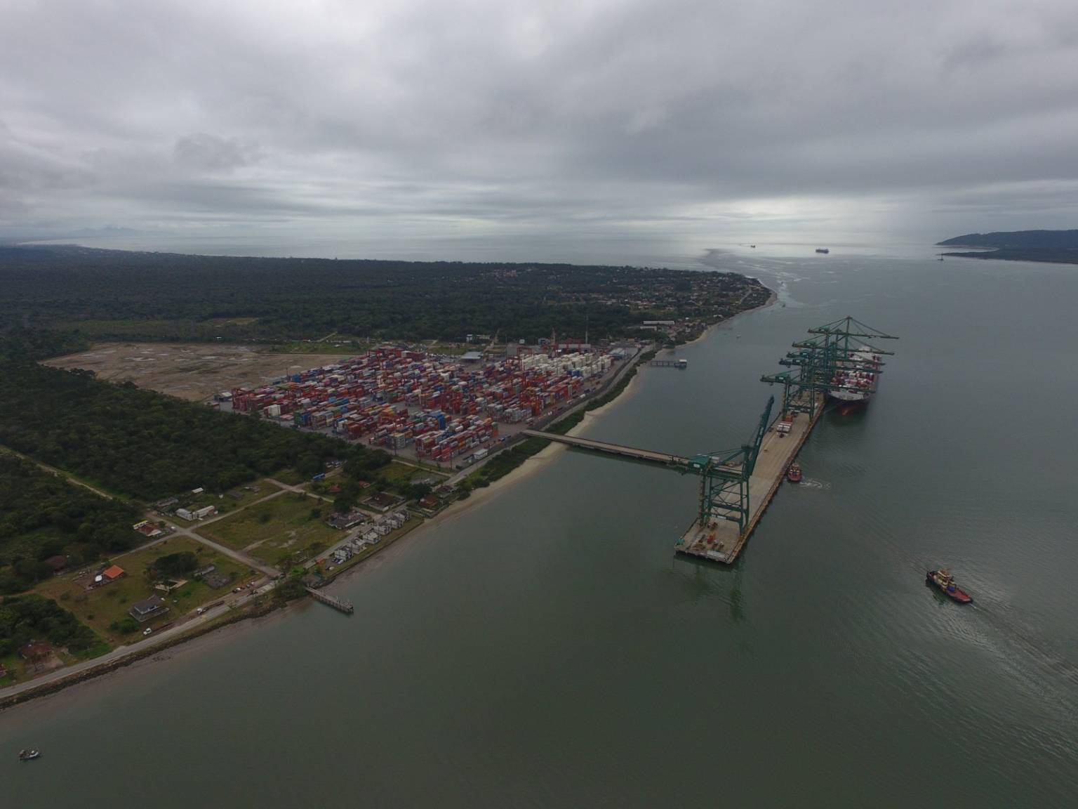 De olho no aumento da demanda, Porto de Itapoá investe R$ 750 milhões ...