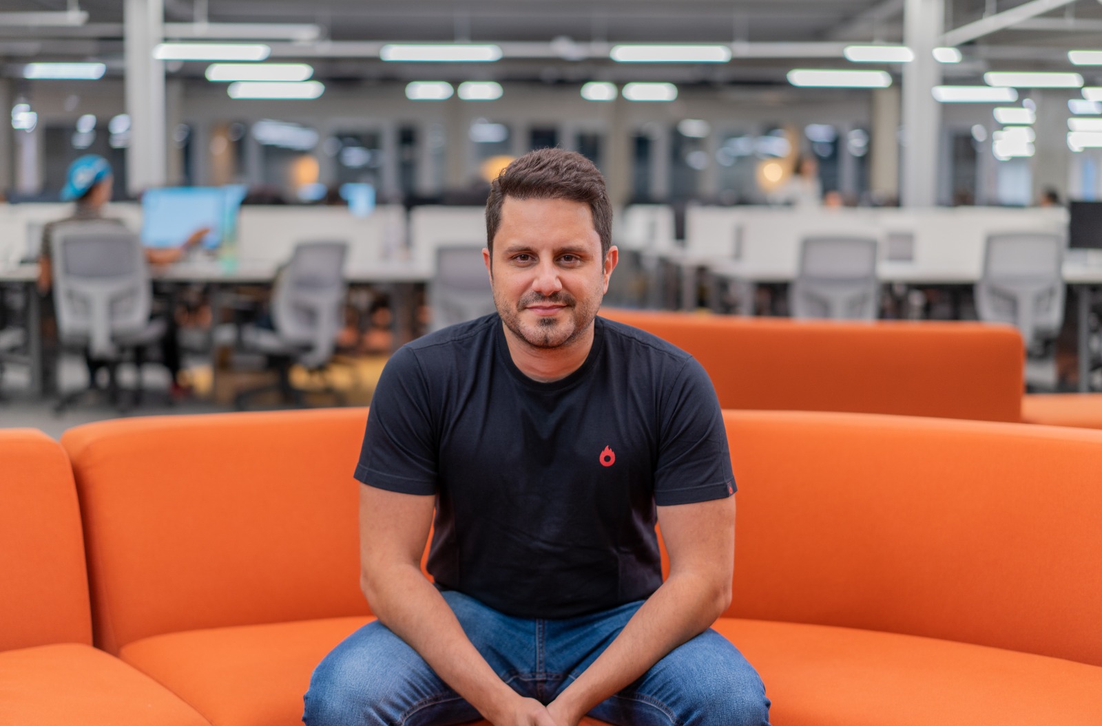 Hotmart: unicórnio da educação digital ganha forma no mundo físico