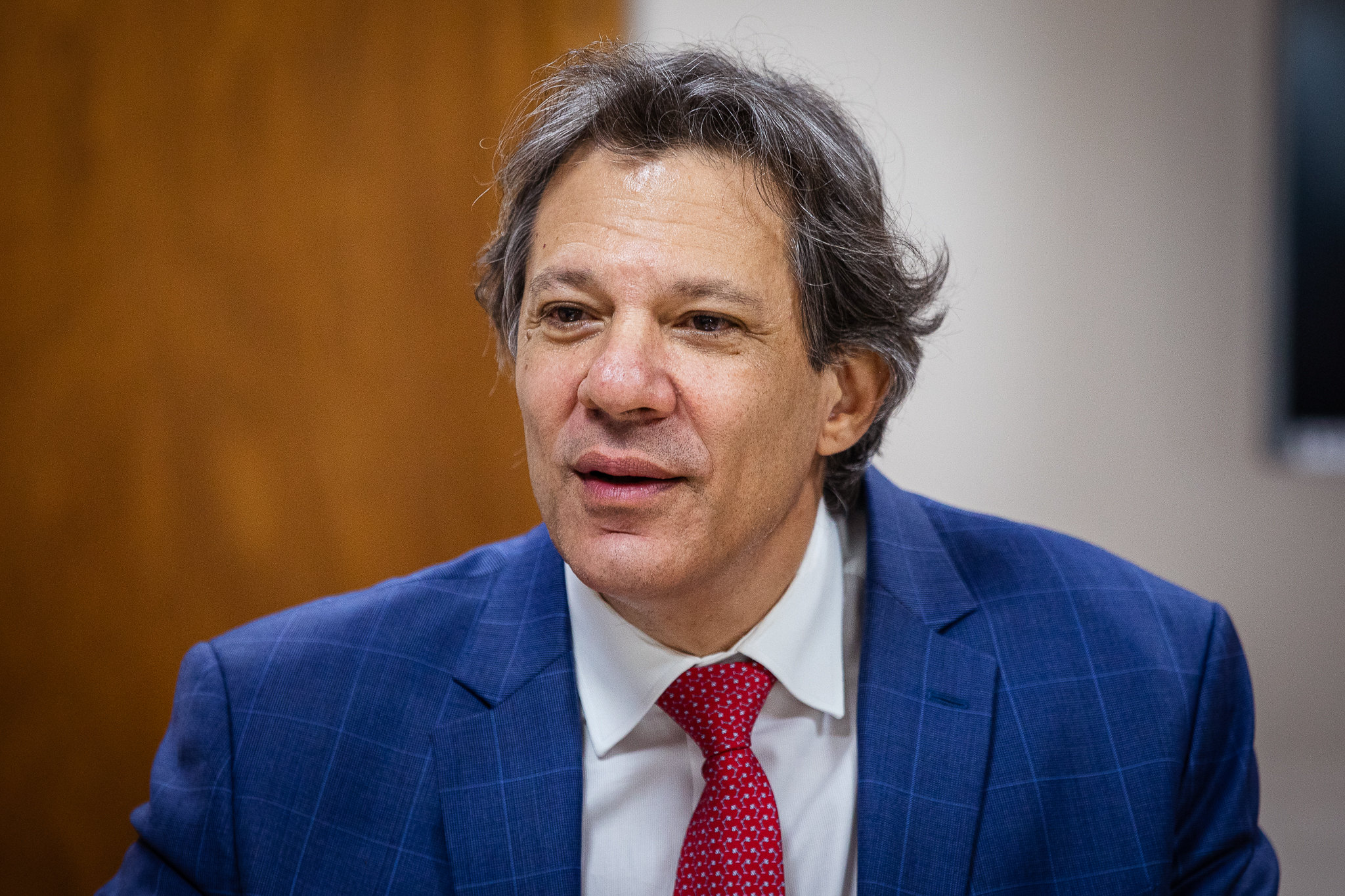 Haddad promete “botar ordem no caos” e diz que Bolsonaro “sentou em ...