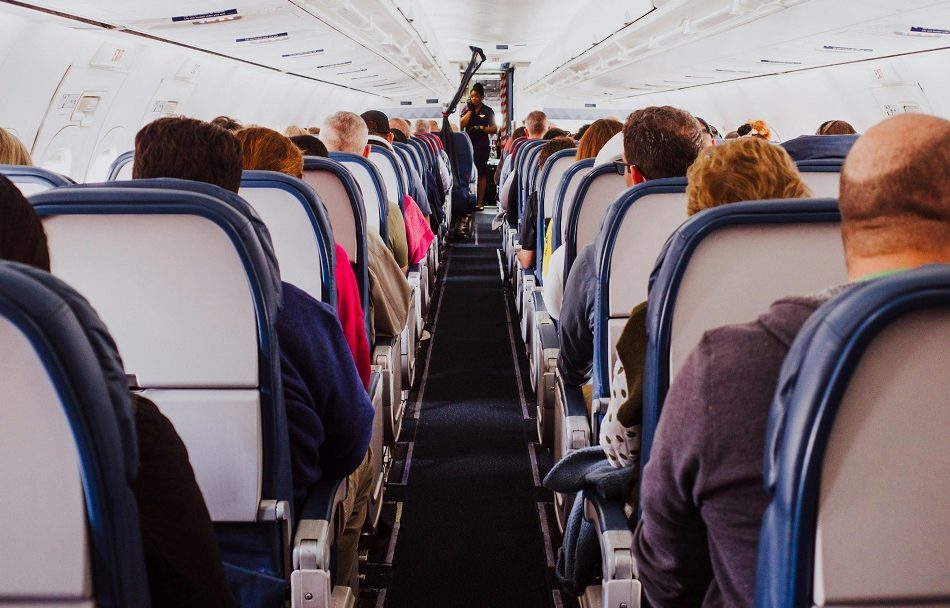 Falso comissário é condenado por fraudar companhias aéreas nos EUA por ...