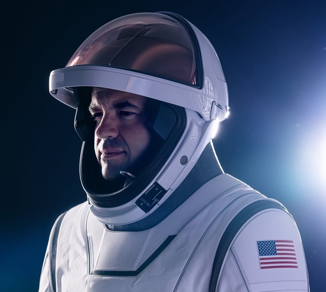 Trump escolhe bilionário que fez caminhada espacial como novo chefe da NASA