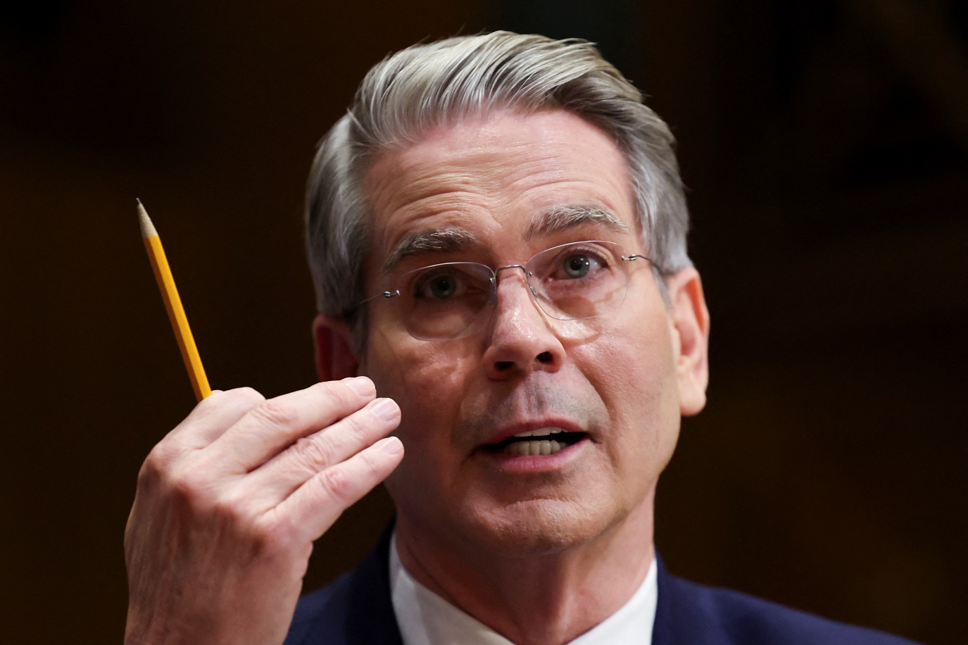 Como Bessent convenceu Trump a não demitir o presidente do Fed