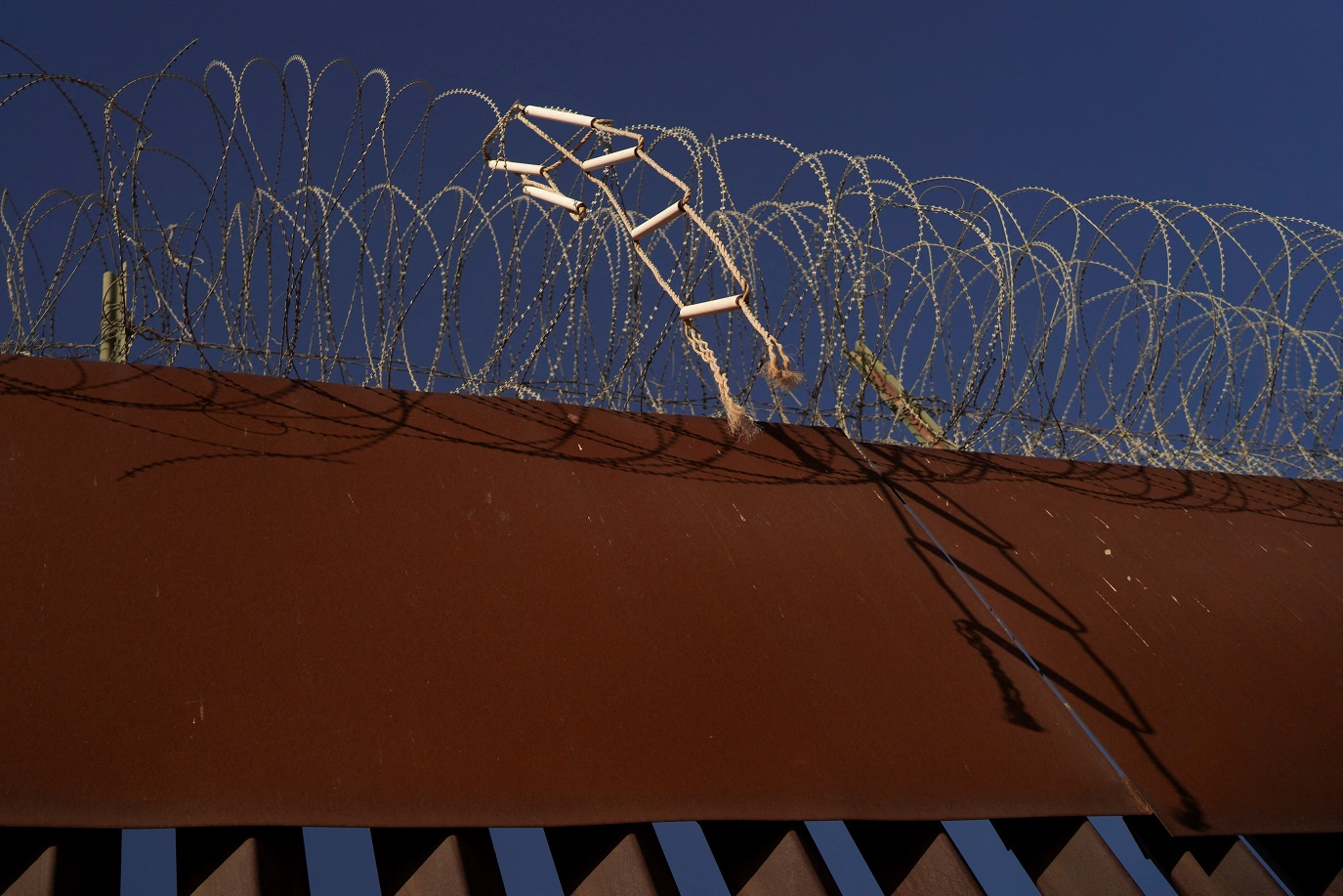 Quase 11 mil imigrantes foram deportados dos EUA ao México desde posse ...