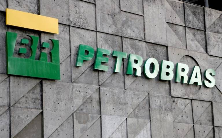 Subsídio cruzado? Petrobras está vendendo gasolina mais cara e diesel ...