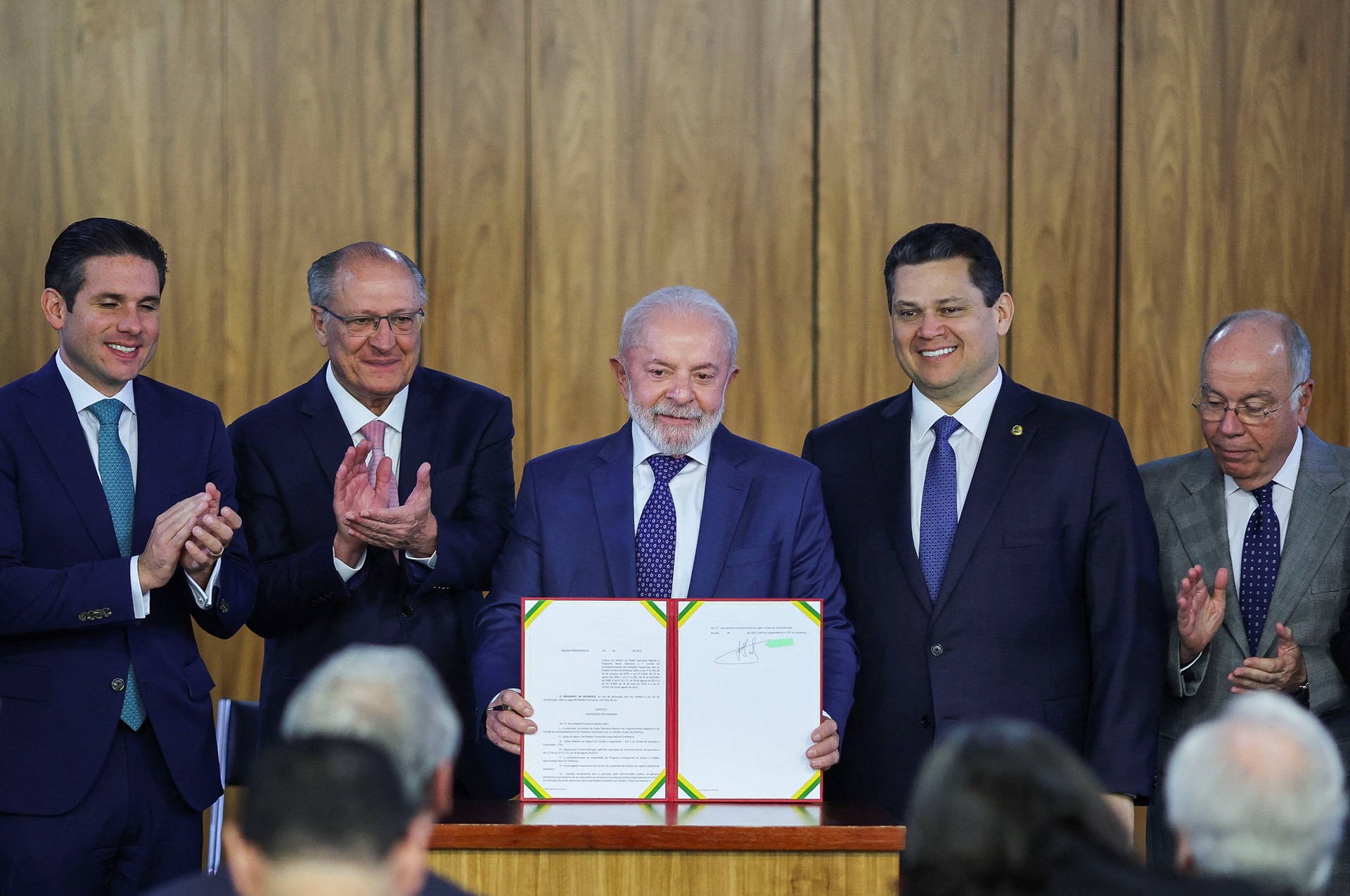 Governo assina MP de R$ 30 bi contra tarifaço dos EUA: veja as medidas ...