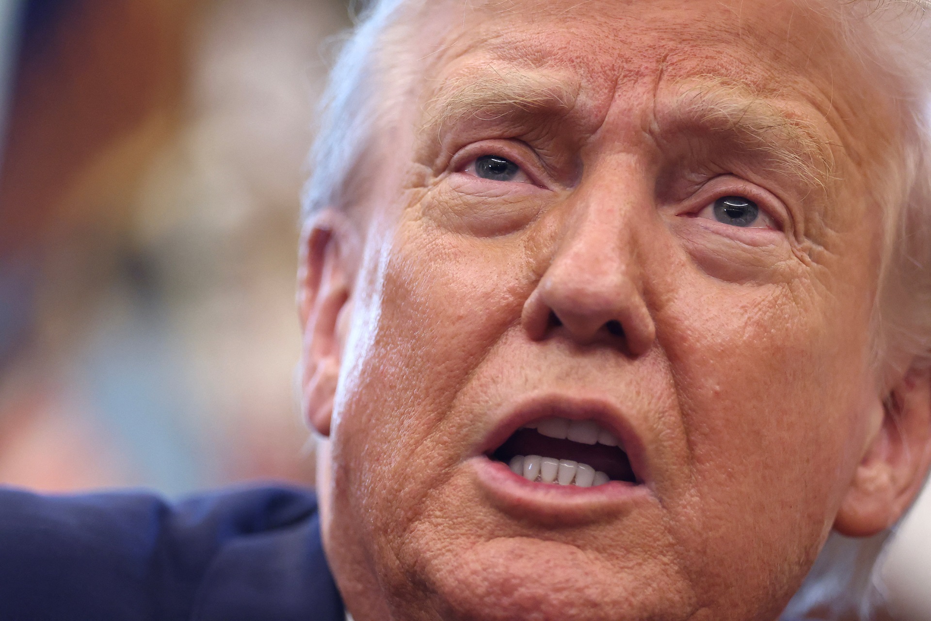 Trump diz estar preparado para uma uma disputa judicial contra diretora ...