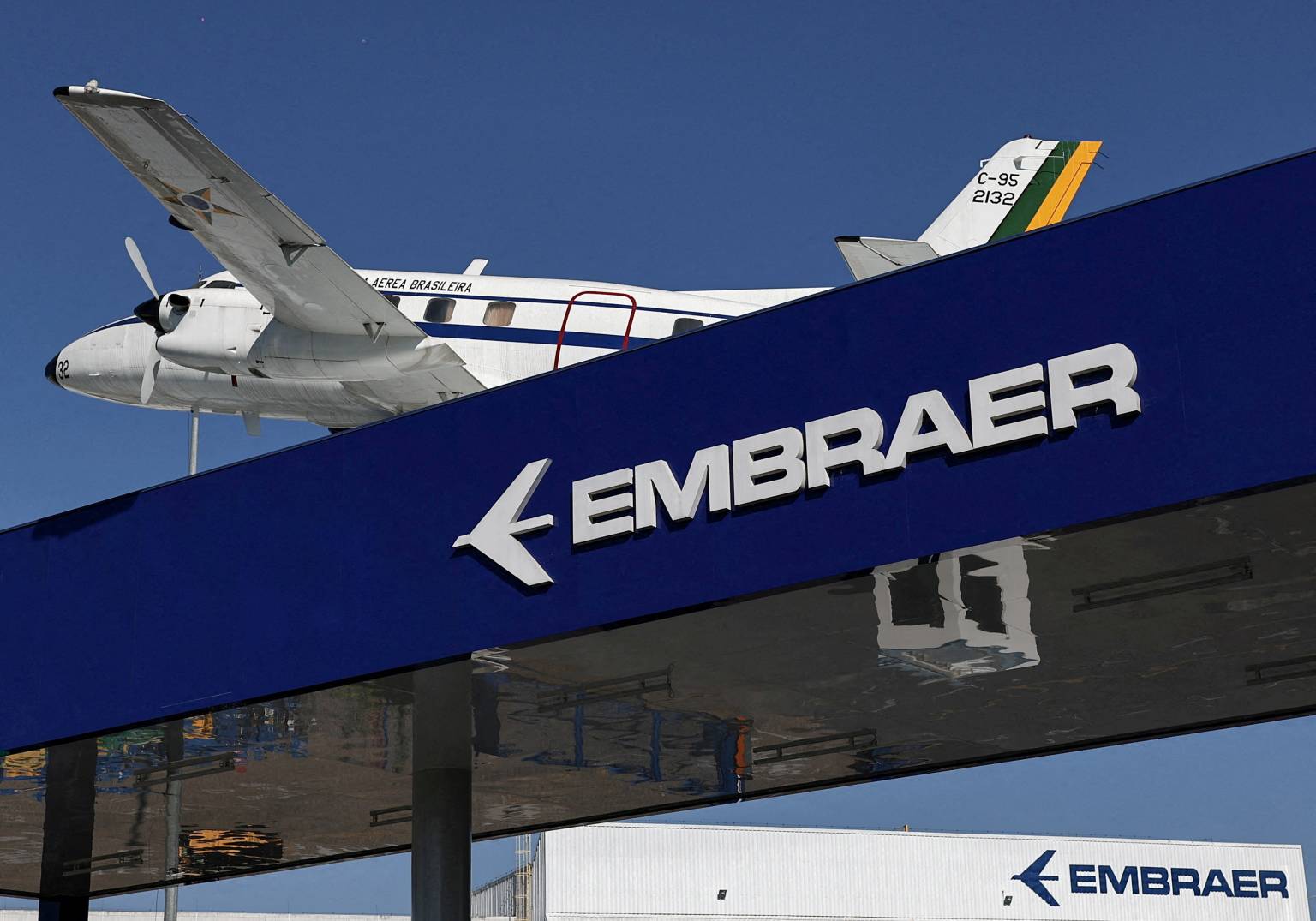 Embraer (EMBJ3) entrega 91 aviões no 4º trimestre
