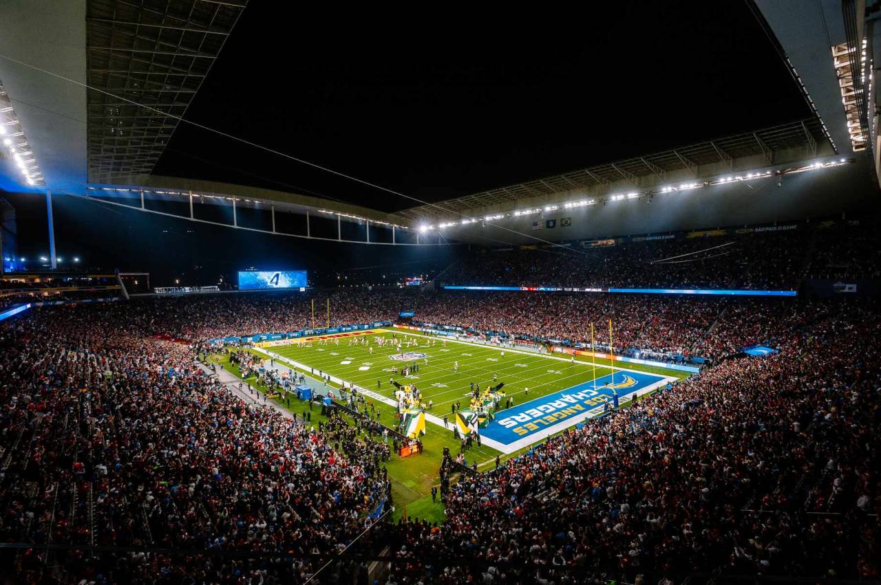 Jogo da NFL leva mais de 47 mil torcedores ao estádio do Corinthians