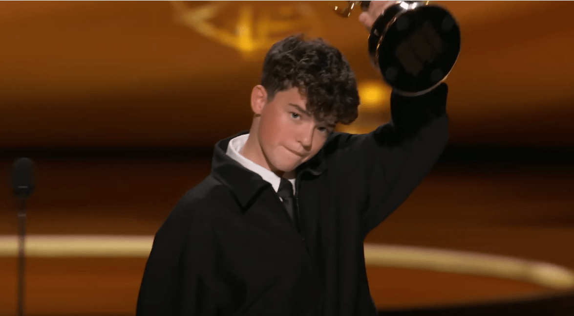 Owen Cooper, de “Adolescência”, é o mais jovem a levar Emmy e faz ...