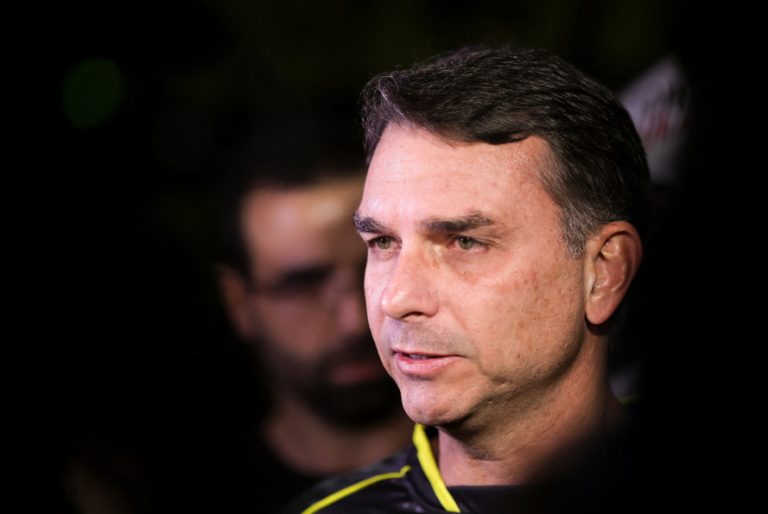 Flávio Bolsonaro: CPI do Banco Master é ilegal e Alessandro Vieira é ...