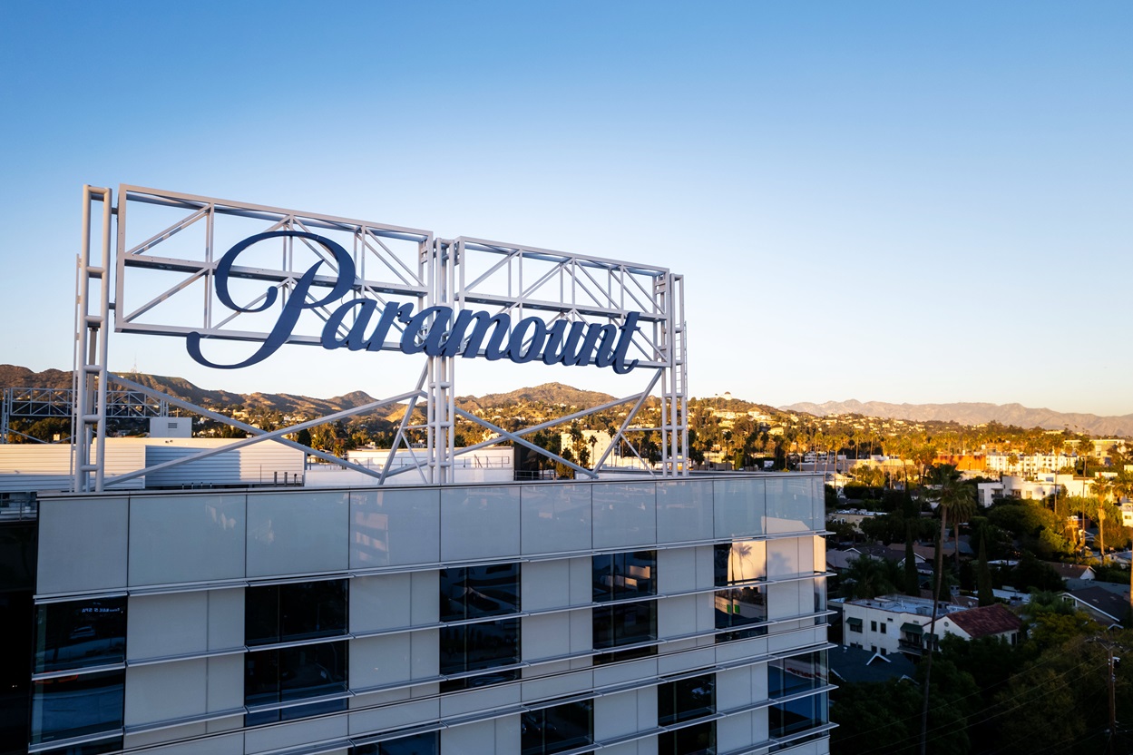Paramount eleva oferta e reacende disputa bilionária pela Warner Bros.