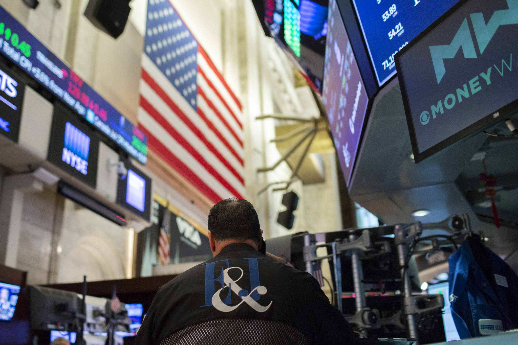 Bolsas de NY sobem e Dow Jones e S&P 500 têm recordes, apesar de ...