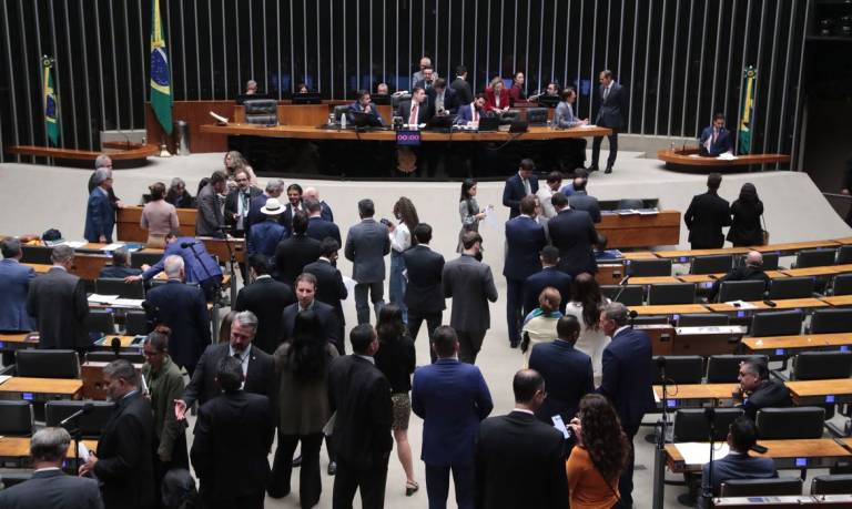 Termina hoje prazo para deputados trocarem de sigla; quem mais ganhou ...