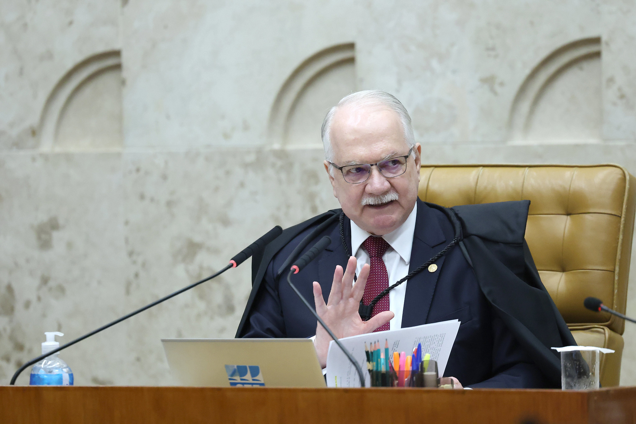 Fachin se reúne com Mendonça após novas revelações sobre o Caso Master
