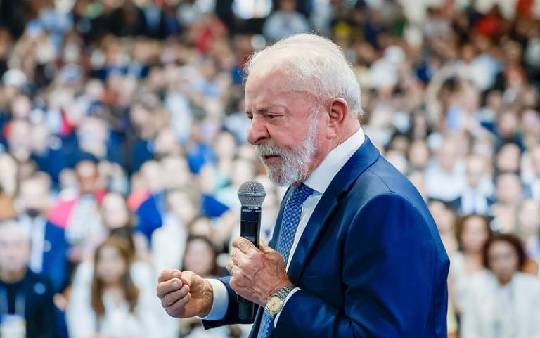 Lula agradece Latam por compra de 24 aviões da Embraer